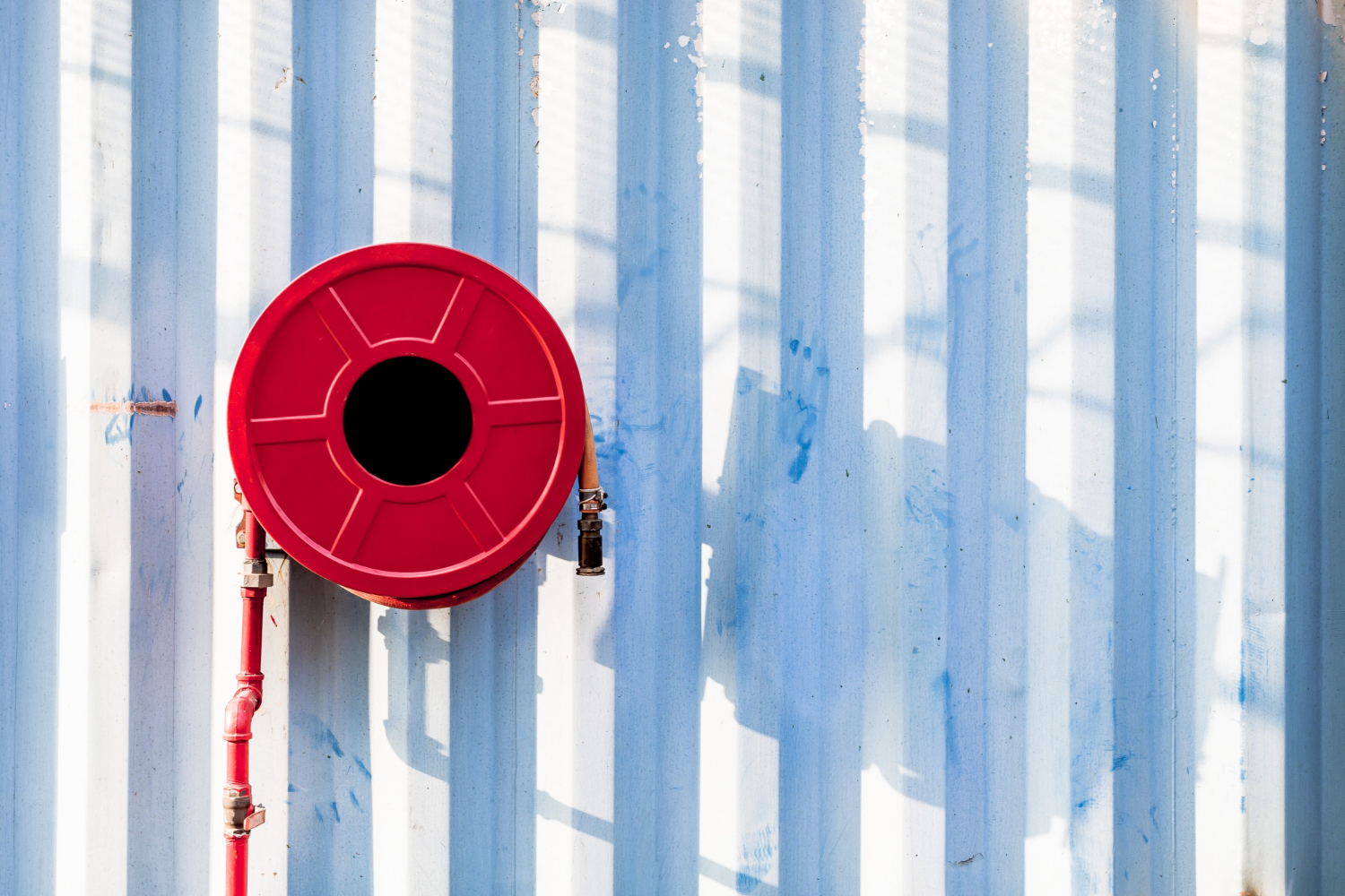 Wat zijn de voordelen van een brandslanghaspel? - Brand Preventie Techniek